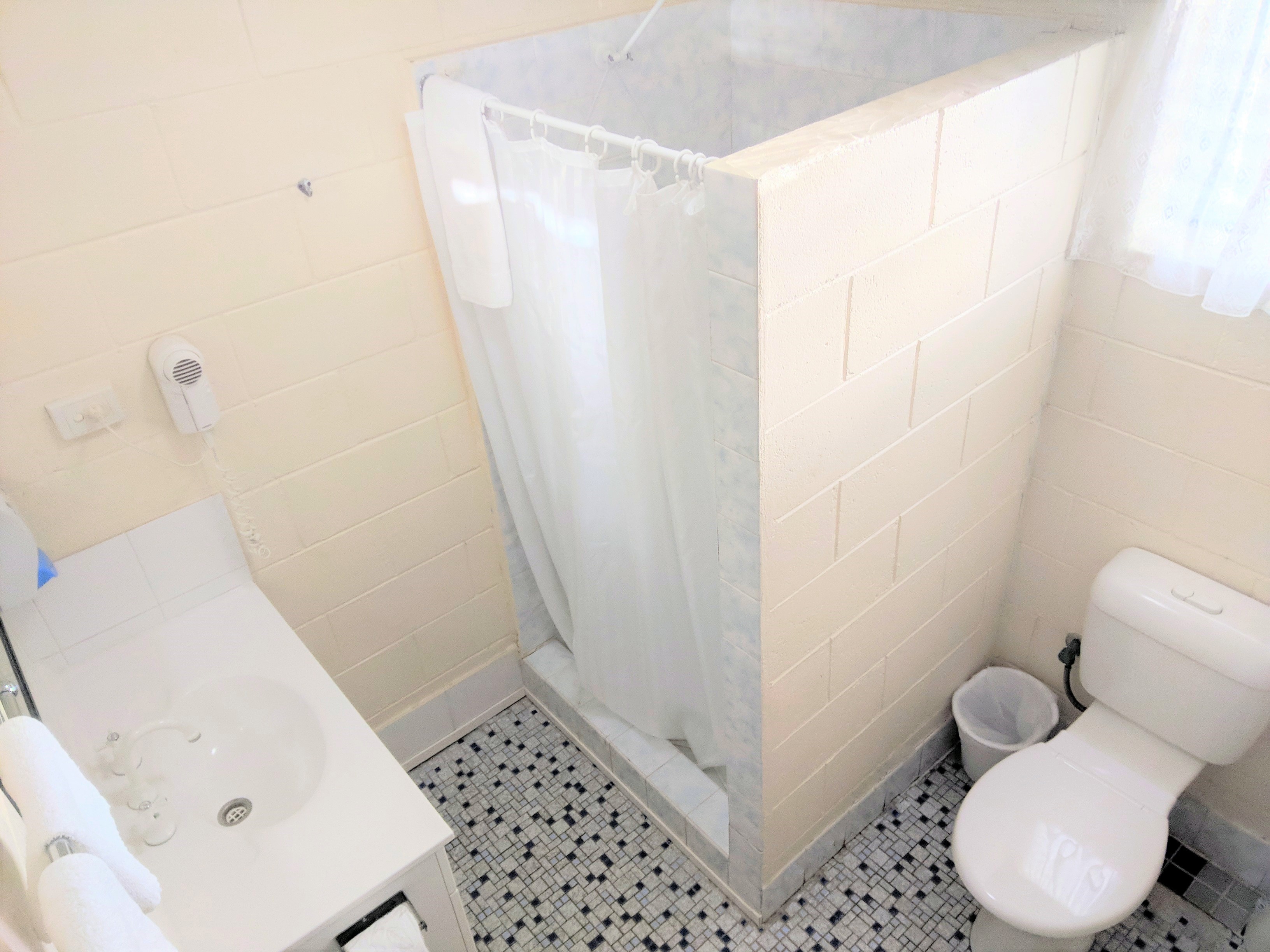 Queen Room | Couple Accommodation in Yeppoon | Sail Inn Motel